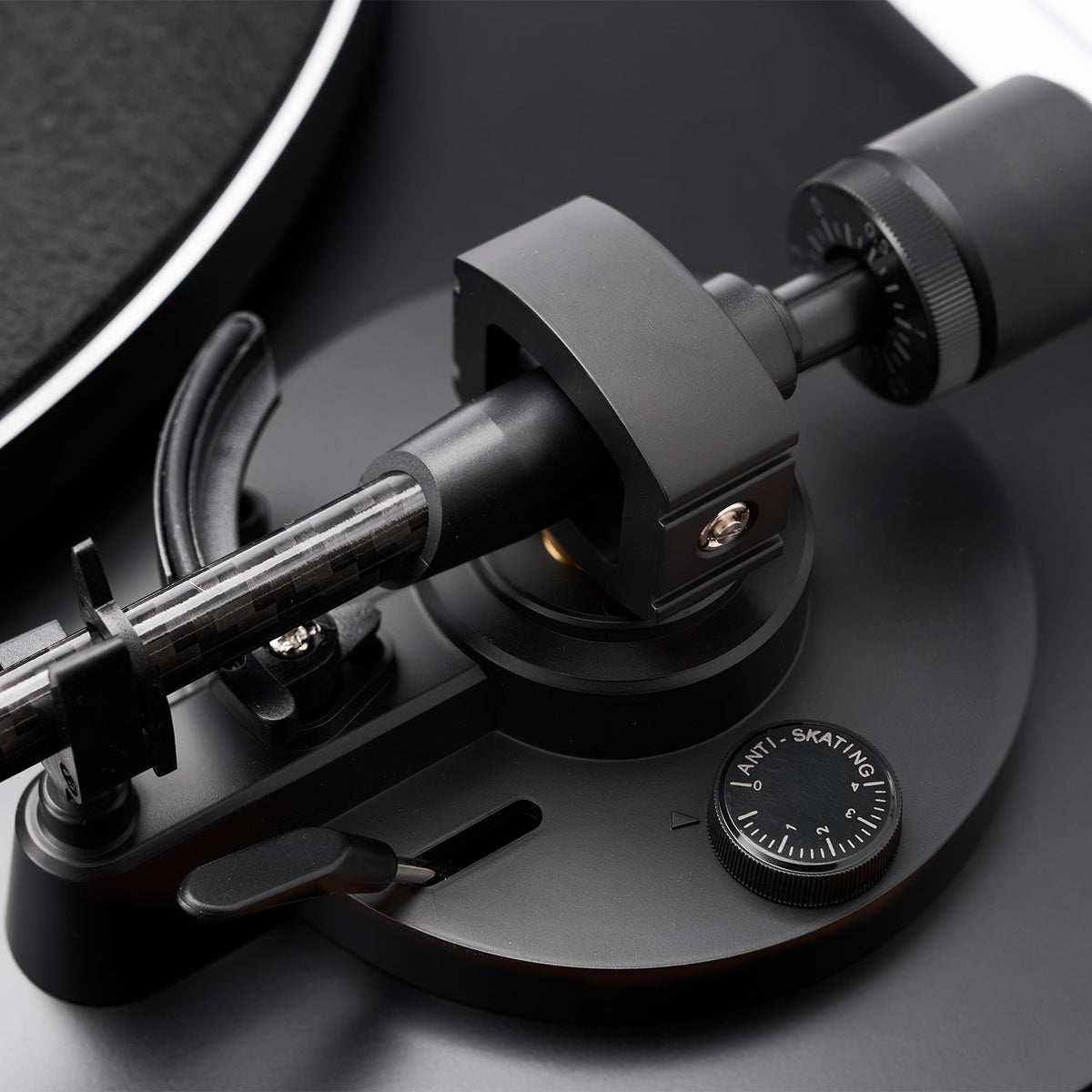 TT-3 PLUS: Turntable | Ortofon 2M Red, built-in RIAA