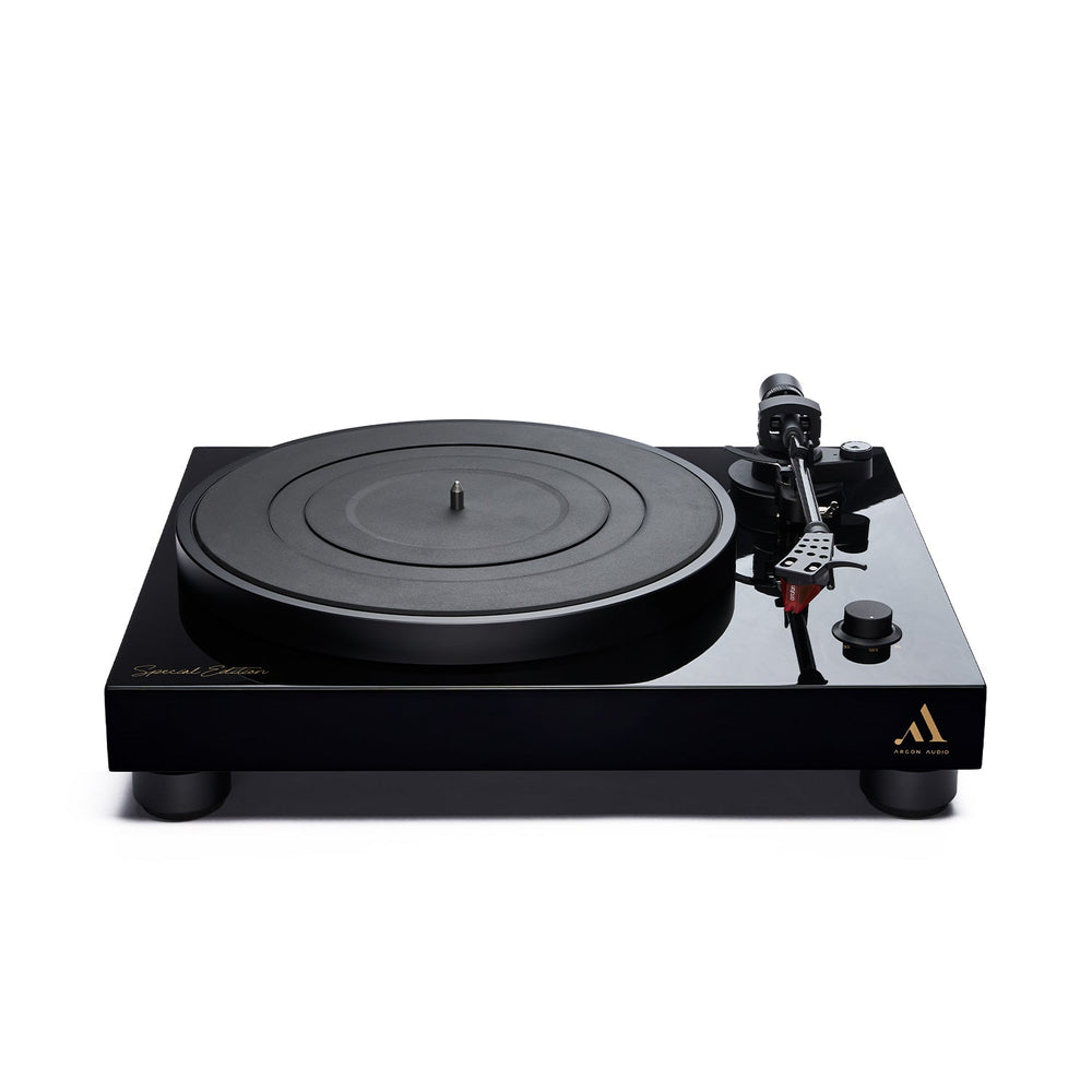 TT-4 Special Edition: Turntable with built-in RIAA
