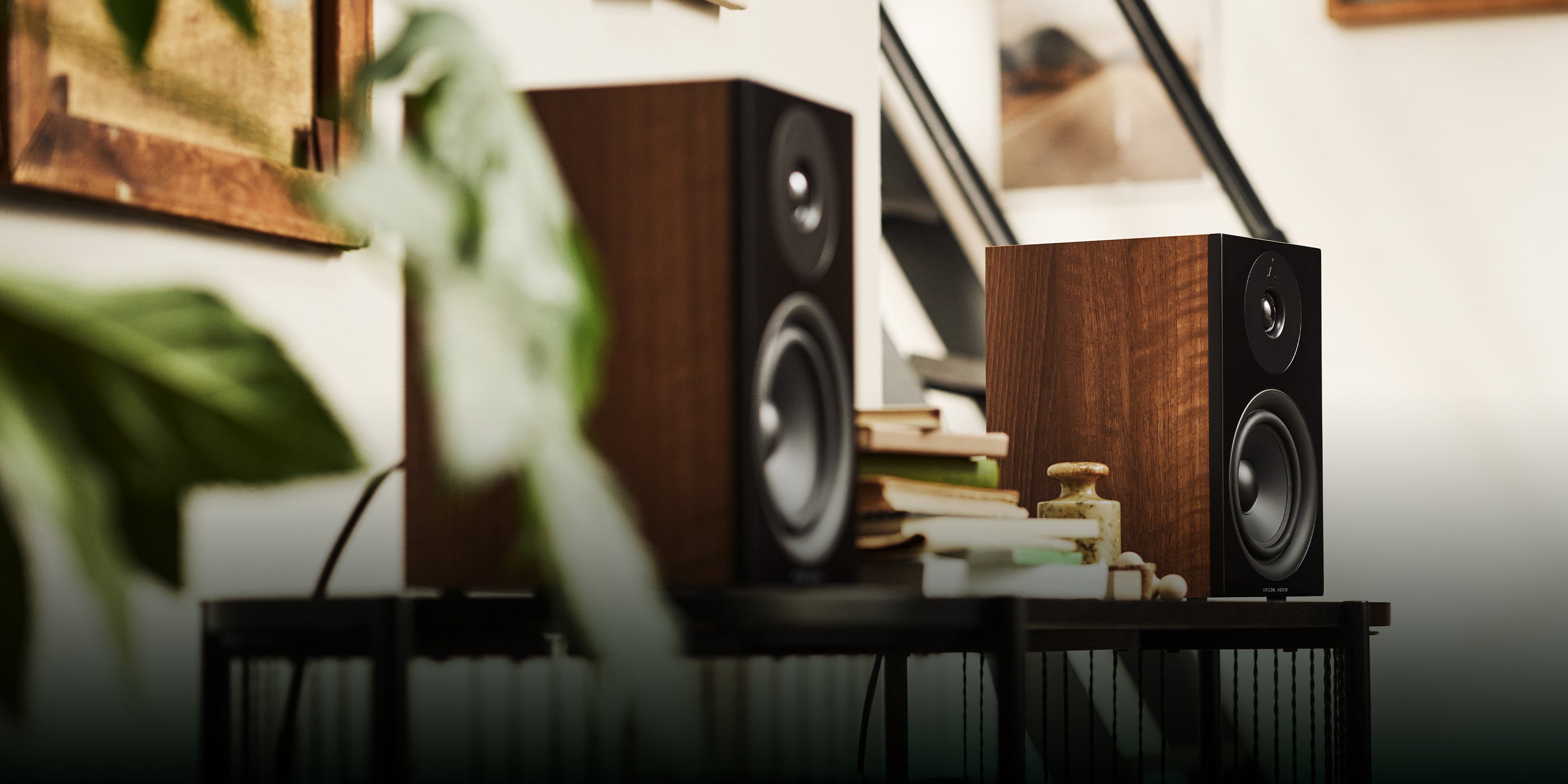 Passive Speakers: Stylish speakers for almost any amplifier